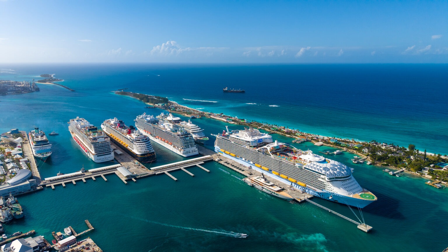 Best Day Trips From Nassau Bahamas: Rose Island, Turtles & More